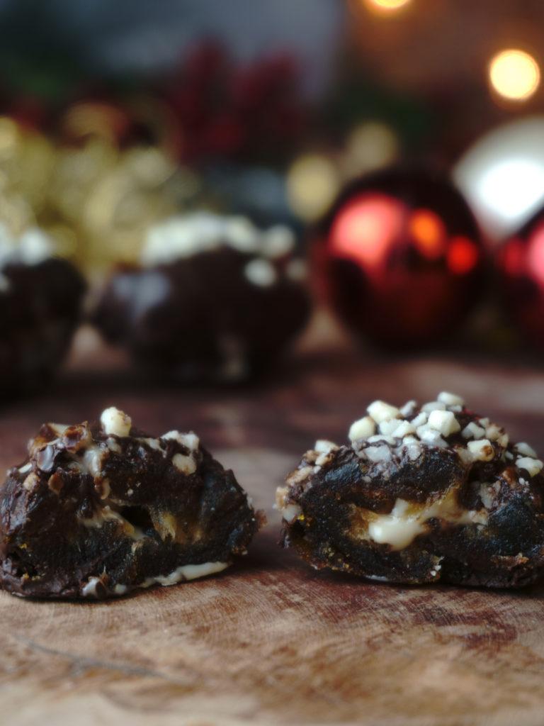 Filled Chocolate Medjool Dates | Healthy Recipe 🌱